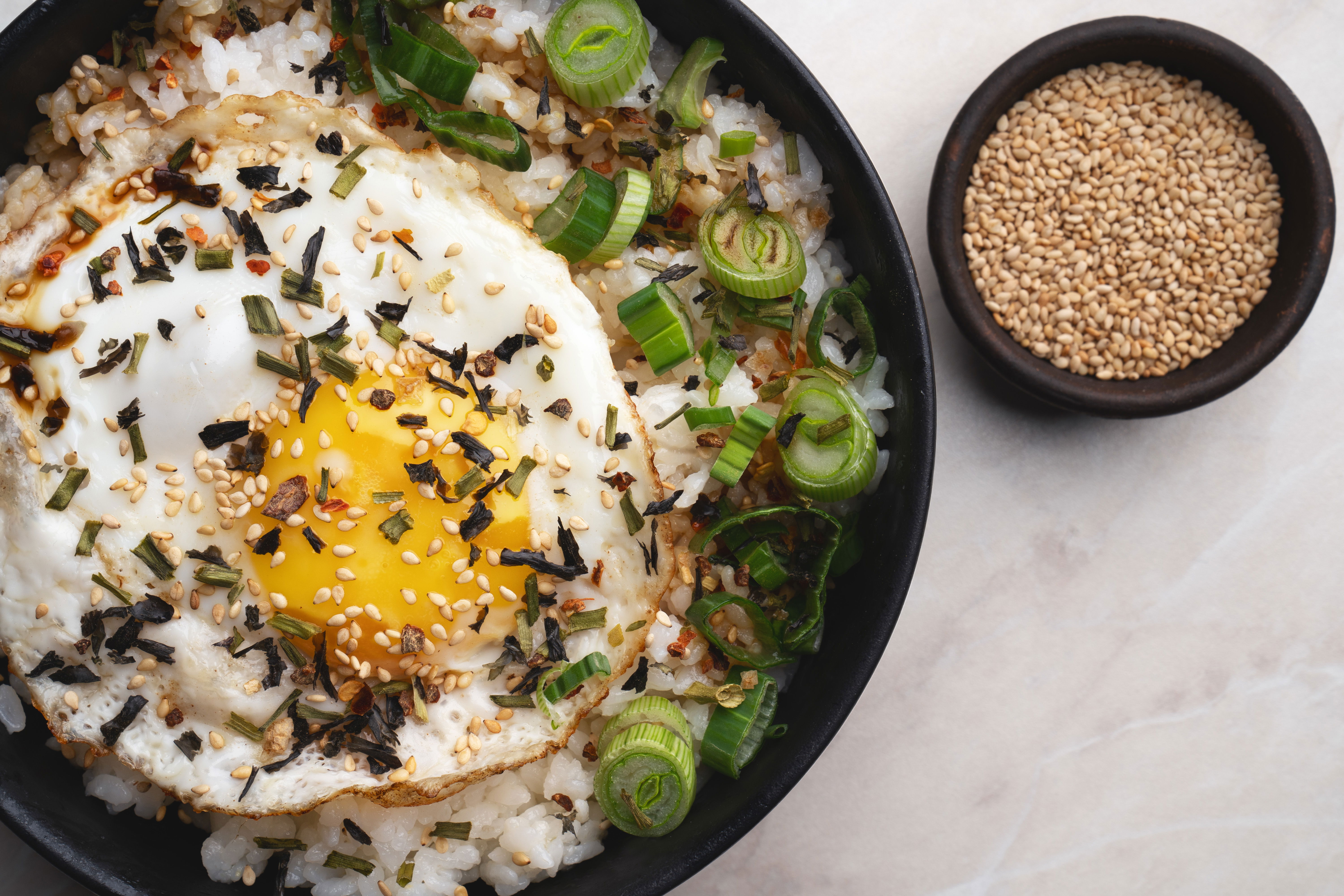Gyeran Bap - Korean Egg Rice | Rezept | REISHUNGER