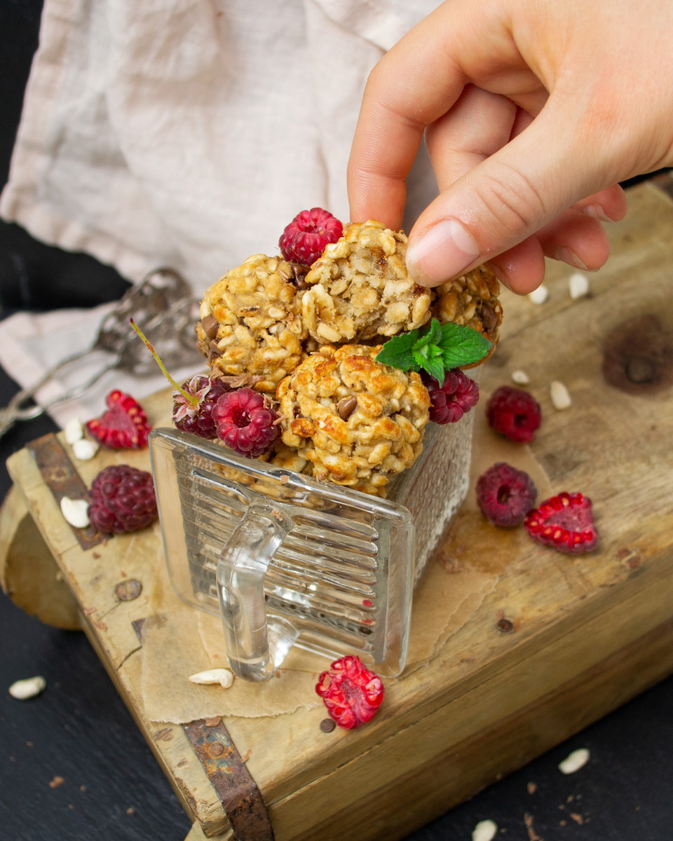 Peanut Chocolate Reis Pop Balls