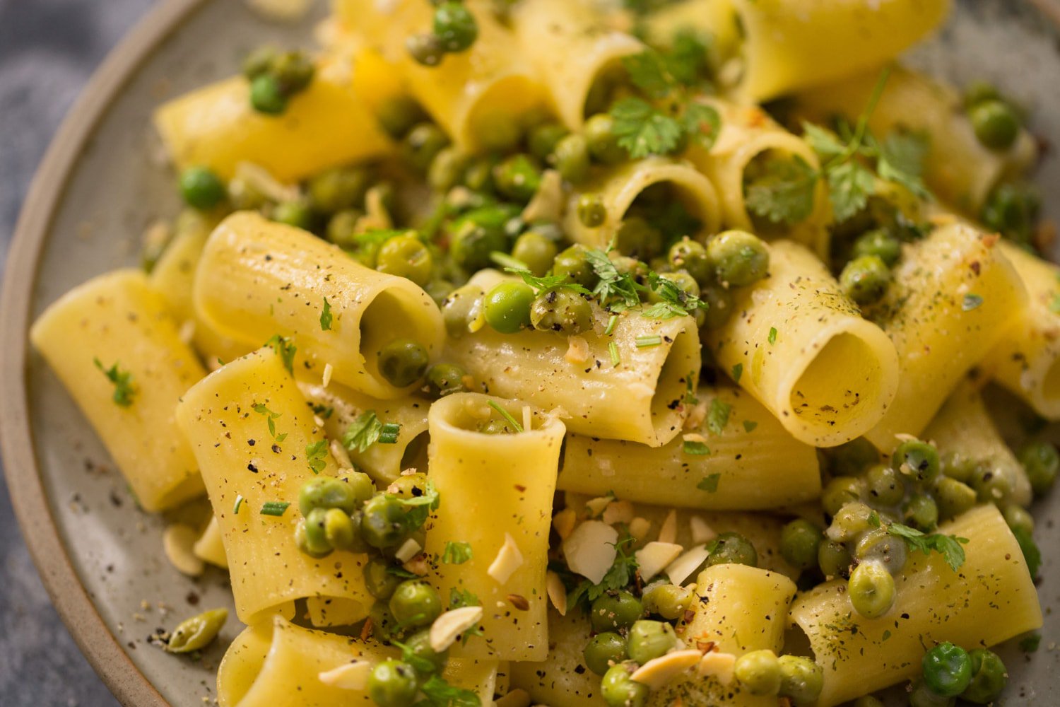 Rigatoni Pasta aus Reis- & Maismehl kaufen | REISHUNGER