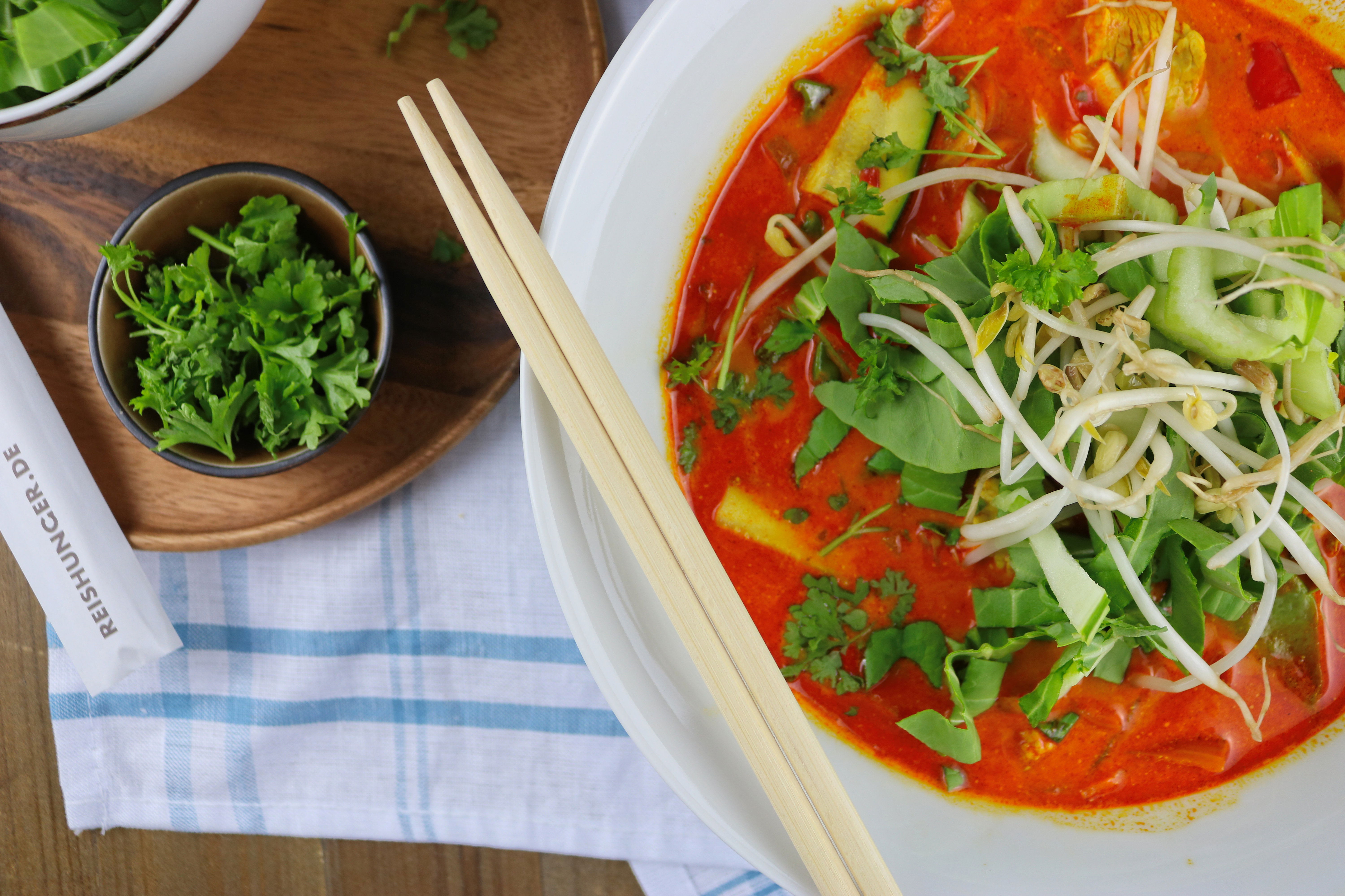 Jasmin Reis Curry Bowl