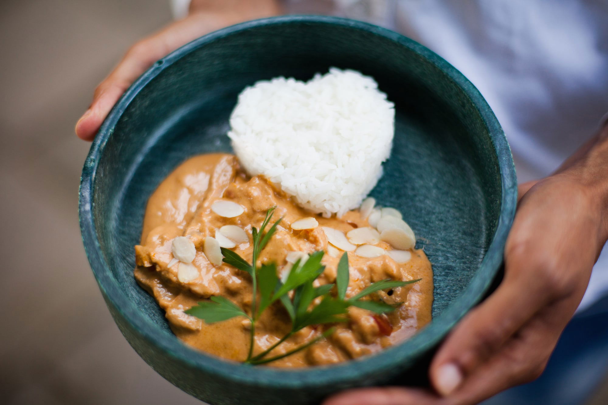 Jasmin Reis mit Rindfleisch-Kokos-Curry