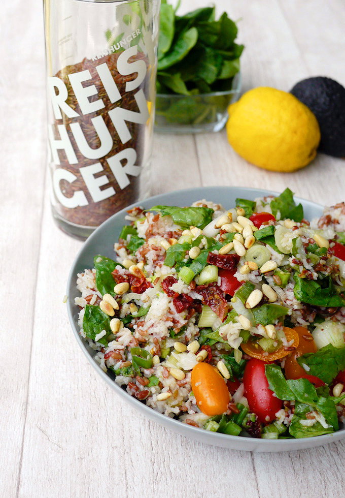 Reissalat mit Honig-Senf-Dressing | REISHUNGER