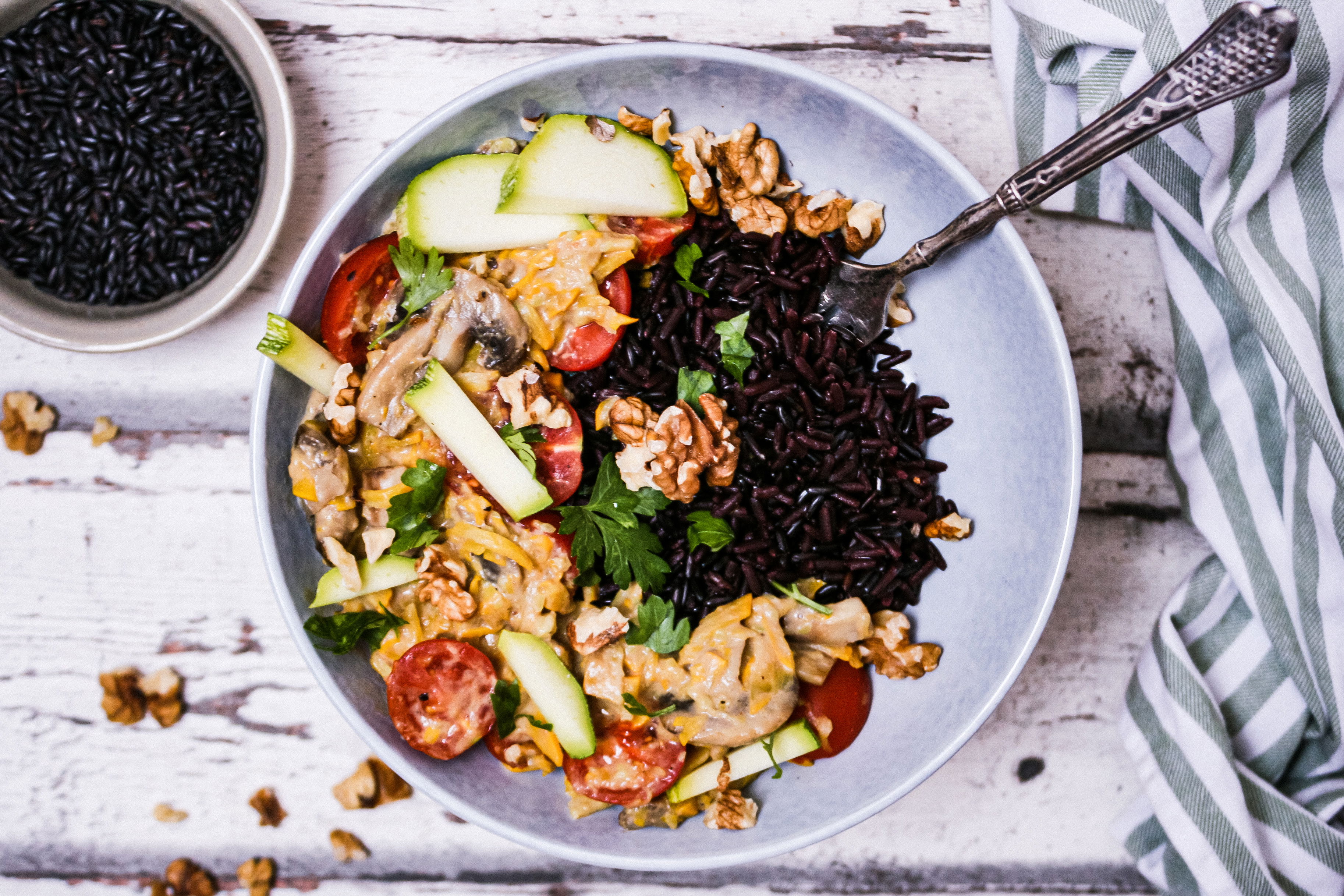 Schwarzer Reis mit Pfannengemüse | Rezept | REISHUNGER